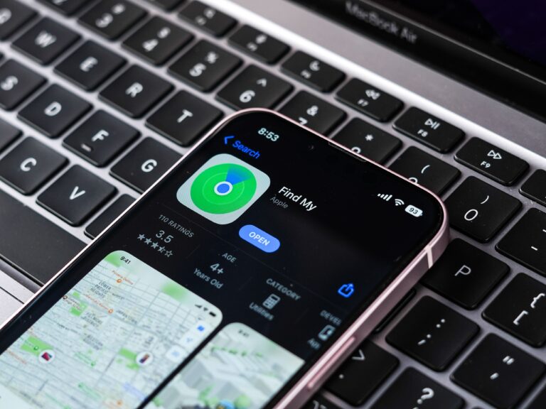 How to Track an iPhone Location from Another iPhone Easily