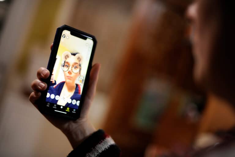 How To Screenshot Snapchat Without Them Knowing